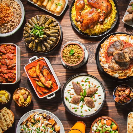 How To Plan An Easy and Delicious Iftar Party Menu At Home?