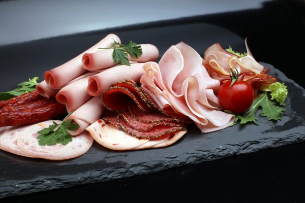 Chicken salami: Nutrition Facts, Benefits | Chicken Salami | Licious