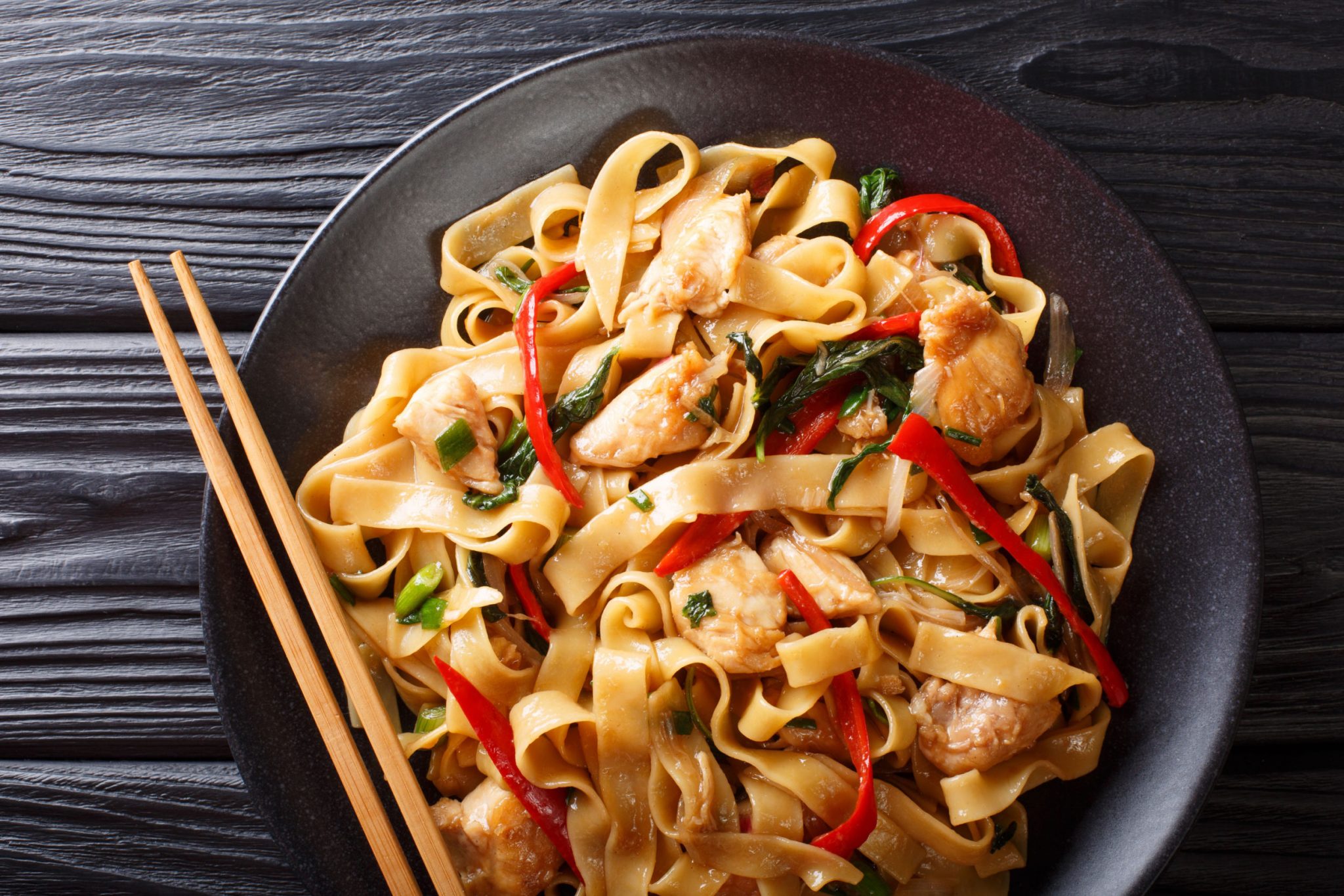 How To Make Drunken Noodles With Licious Chicken Mini Bites?